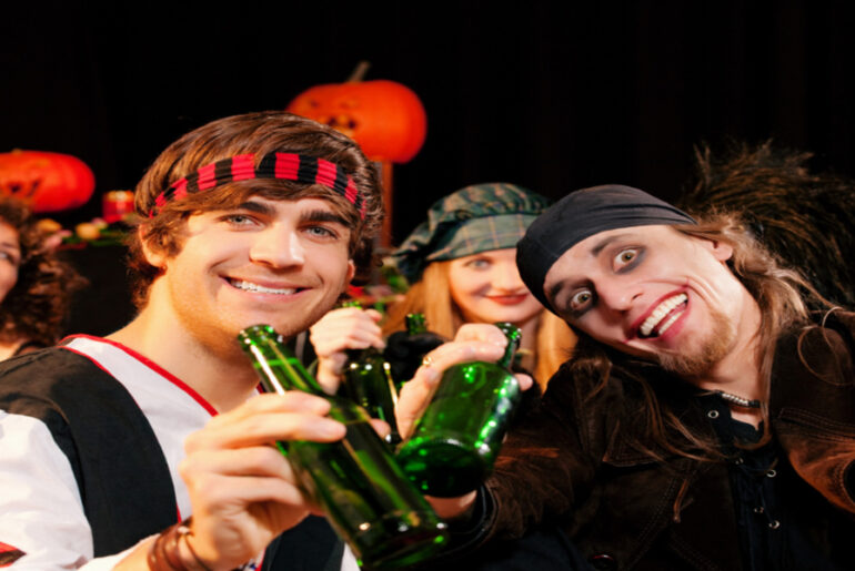 80'er kostume » Top 5 udklædningsideer til din 80'er temafest ⇒